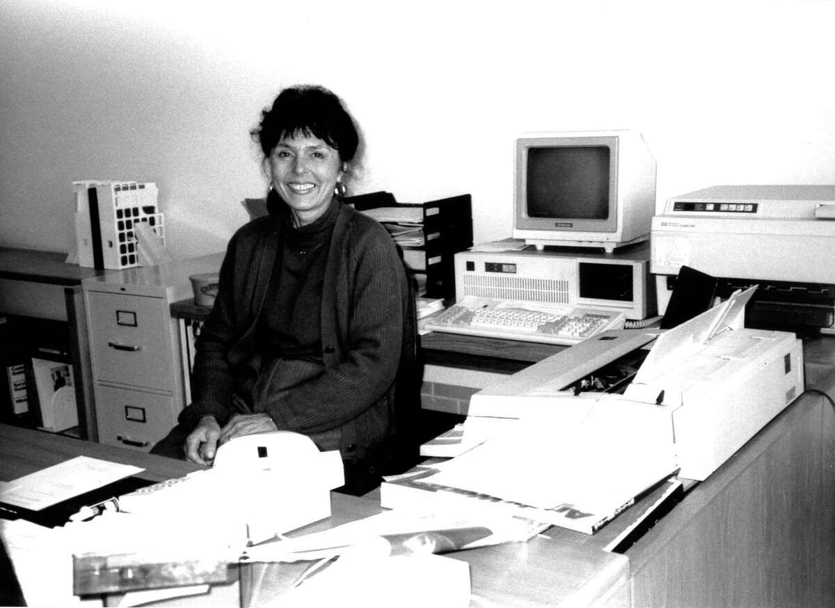 Connie Lewallen, Bay Area curator and champion of conceptual art, dies ...