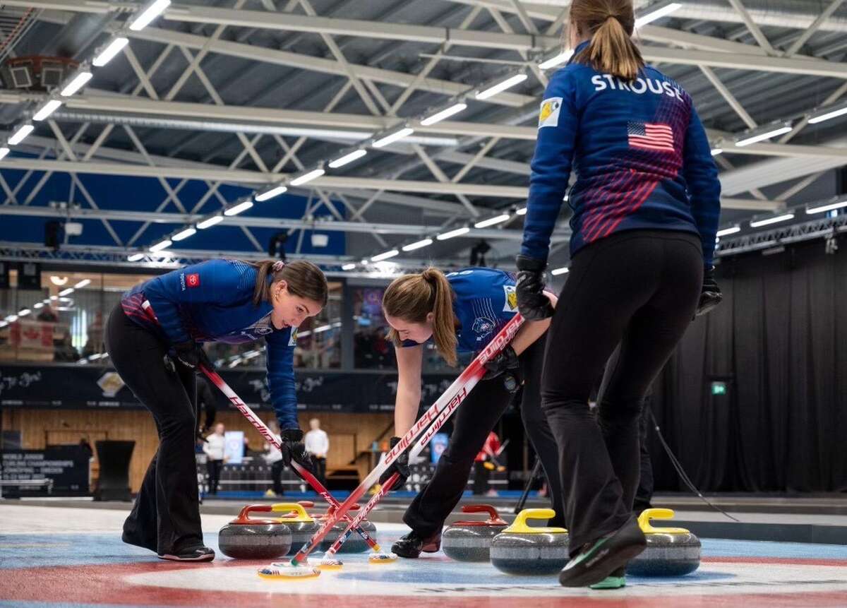 Dow's Delaney Strouse wins bronze at world junior event in Sweden