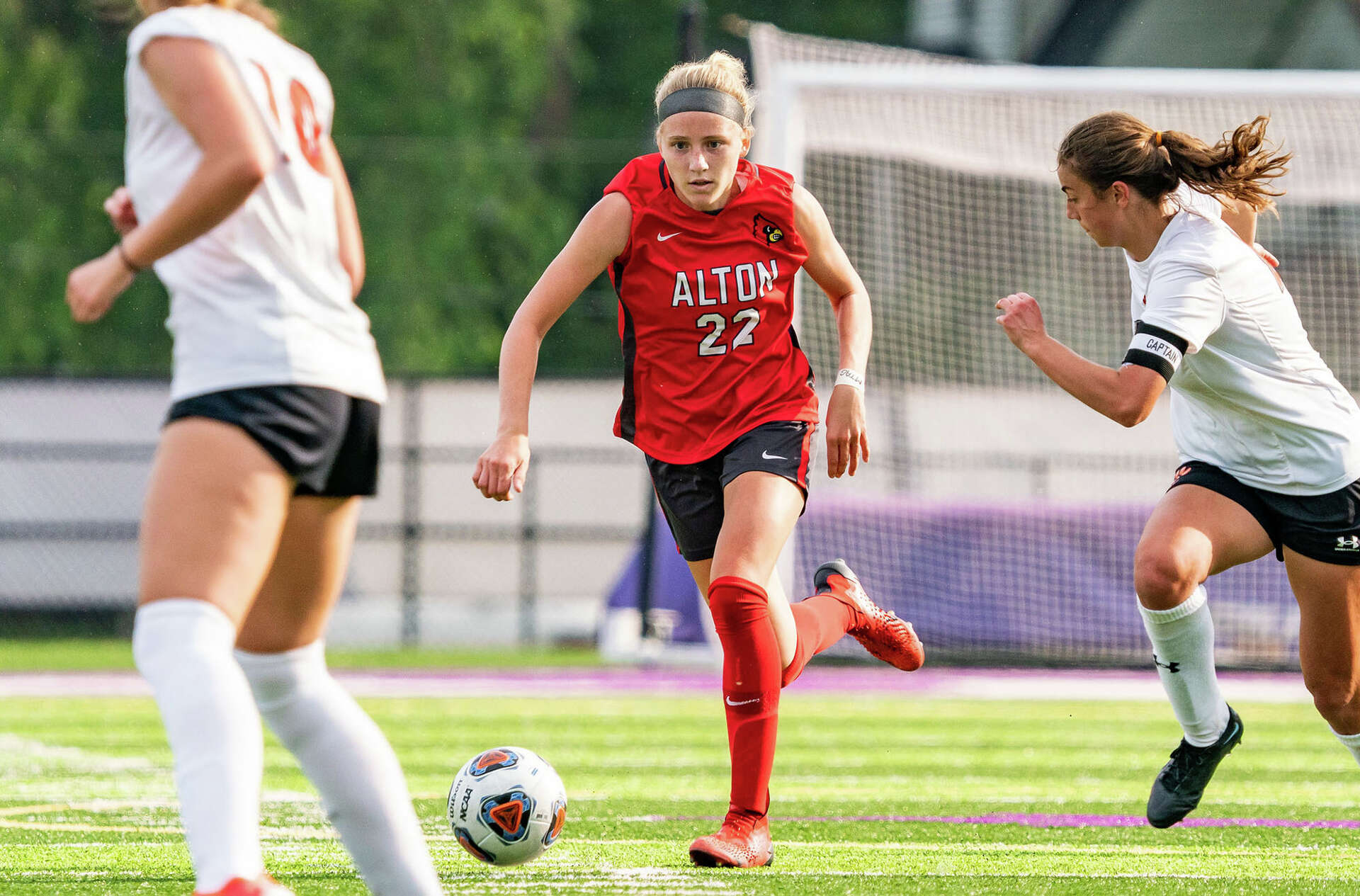 Lily Freer commits to play soccer at Stanford University