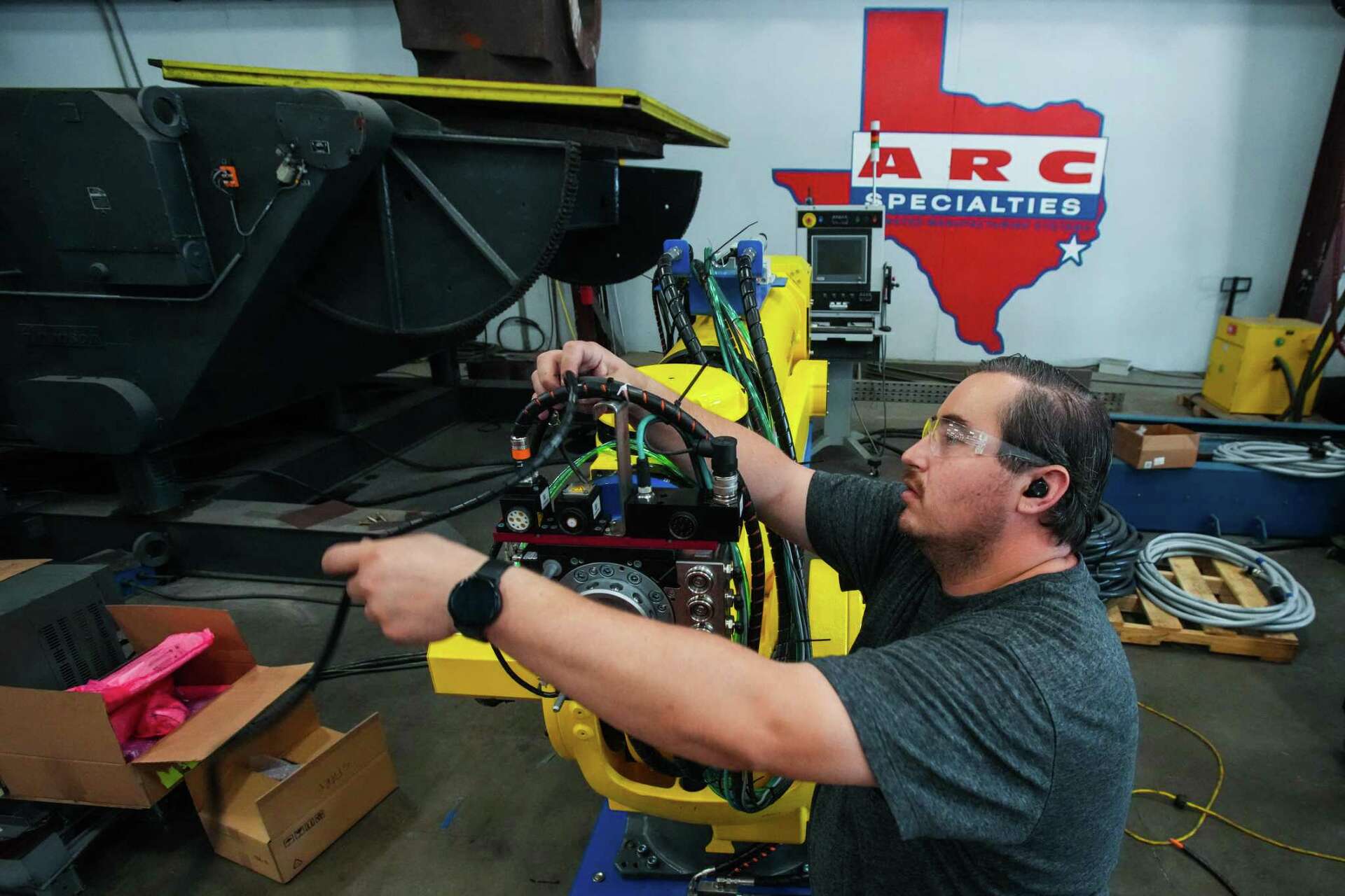 Offshore drillers see robots as a way to boost safety. So why aren't ...