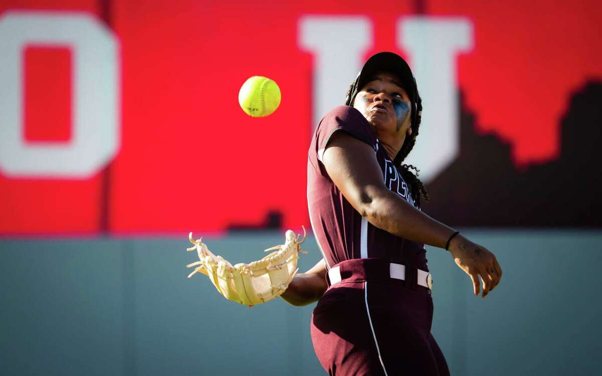 Hailey Golden hopes to add punch to potent Pearland softball