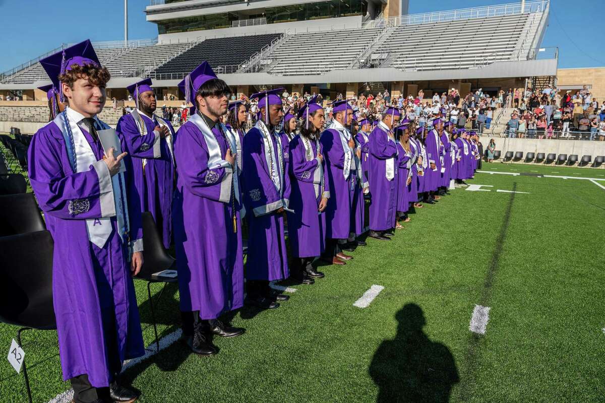 Over 2,000 Spring ISD students graduate at Planet Ford Stadium