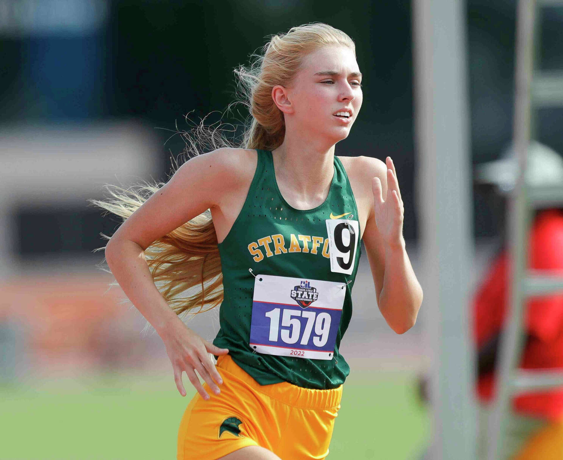 HS track: Niamh Collins shatters mother’s records at Stratford