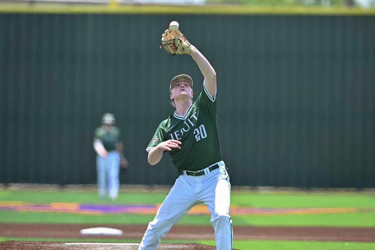 Strake Jesuit edges Katy to close tight Region III-6A semifinal series