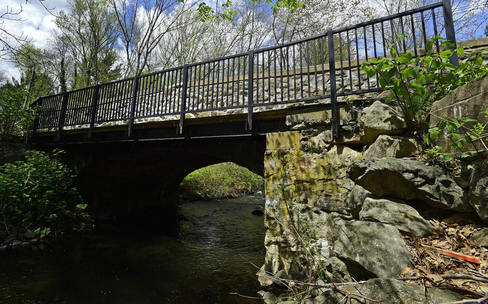 Norwalk to replace aging West Cedar Street bridge with wider two-lane ...