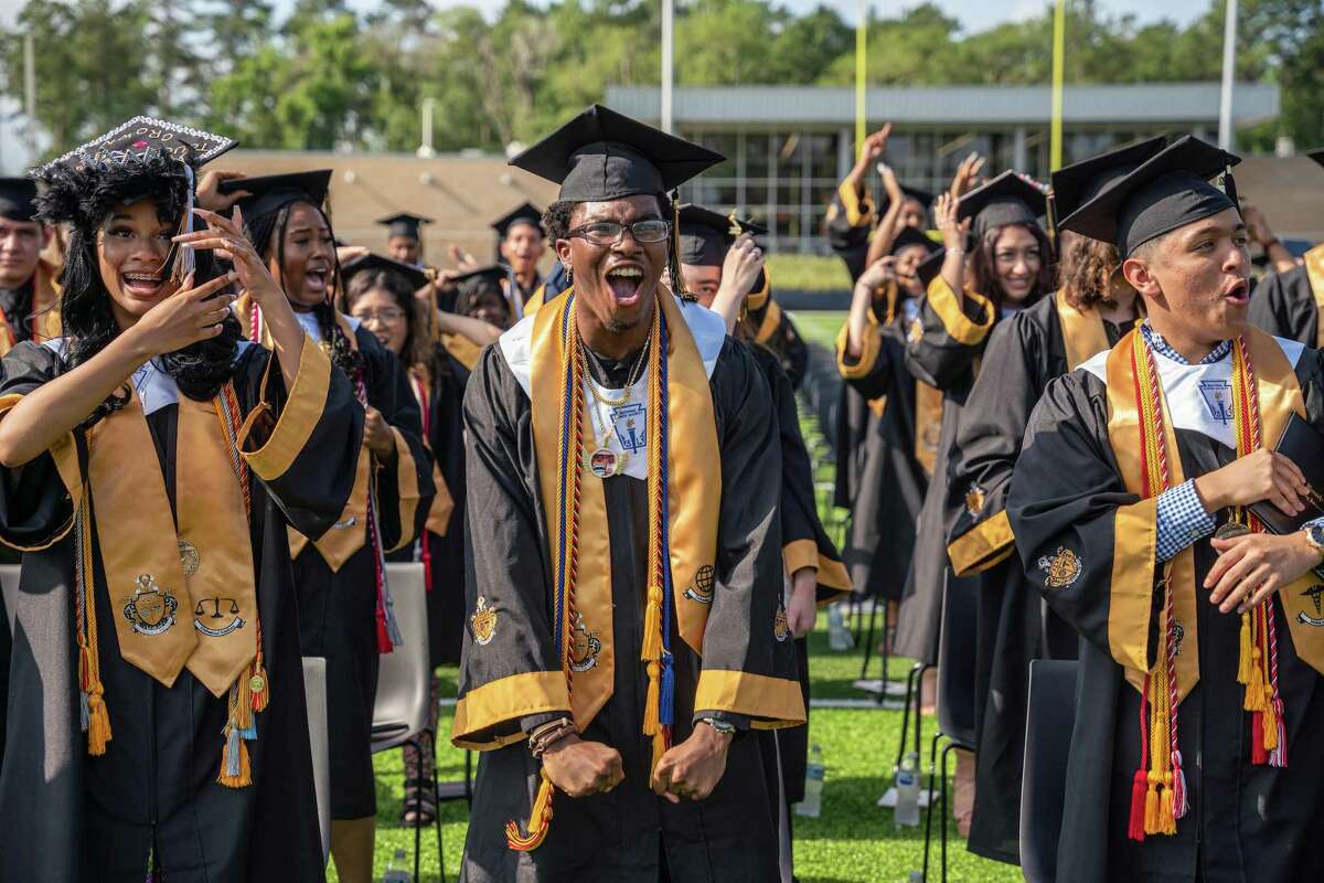 Over 2,000 Spring ISD students graduate at Planet Ford Stadium