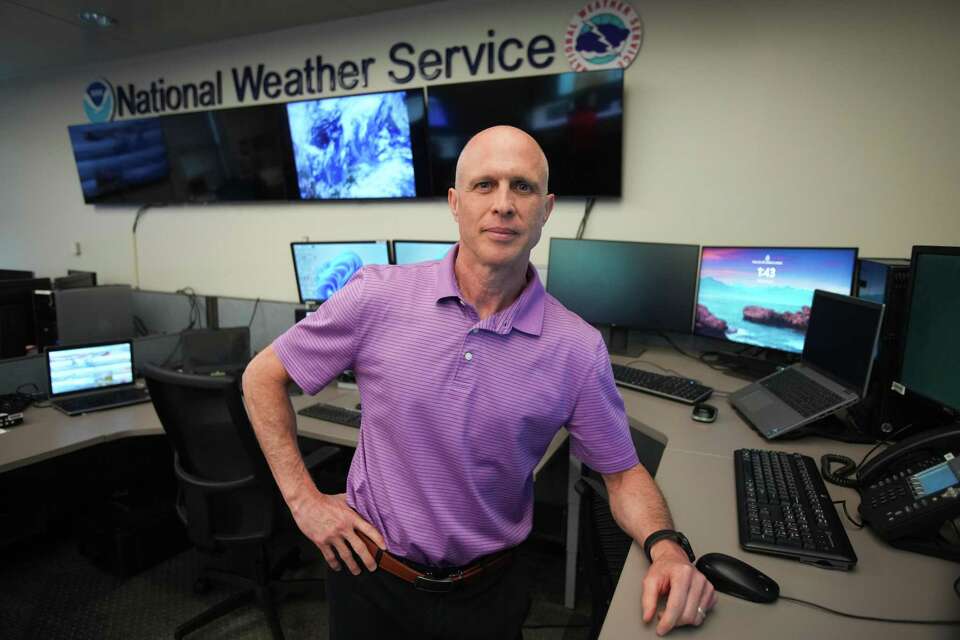 Hurricane season starts June 1. Here’s how Houston meteorologists are ...