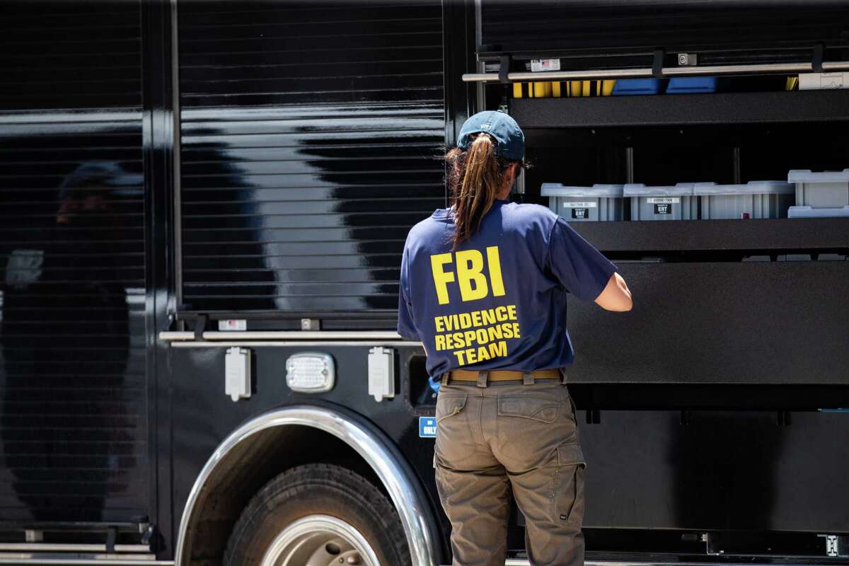 FBI leading anti-gang operation in downtown Houston