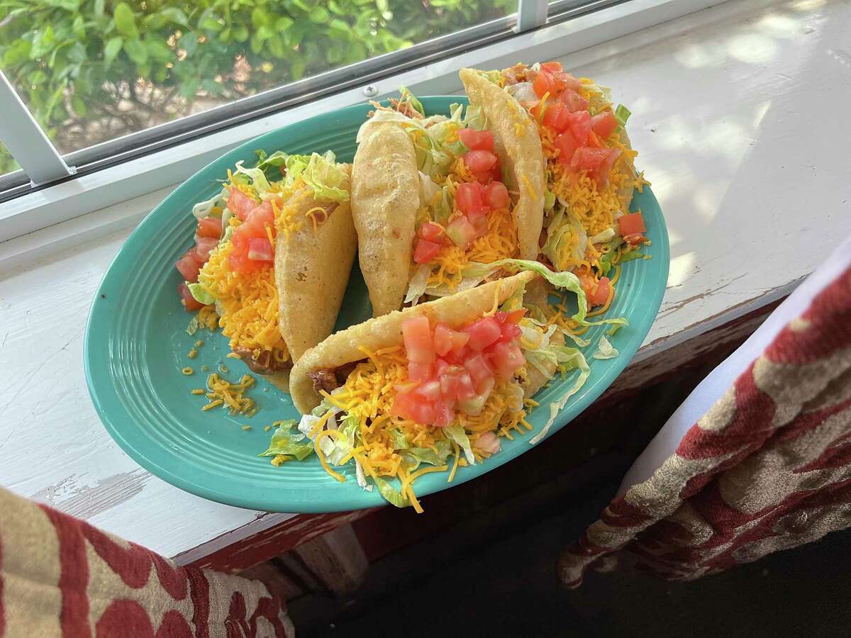 San Antonio puffy taco showdown: Ray’s Drive Inn vs. Henry’s