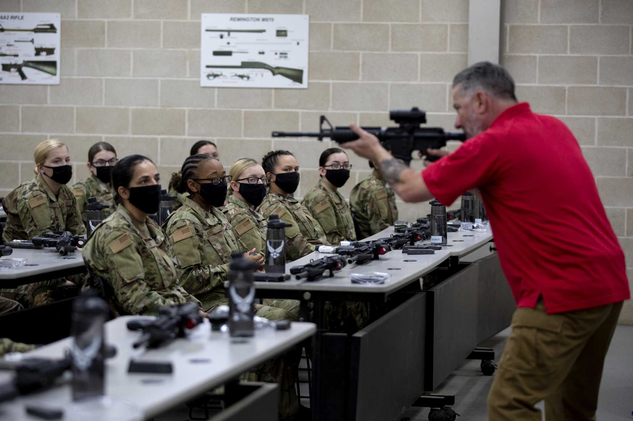 Want to carry weapons? Do it like the military