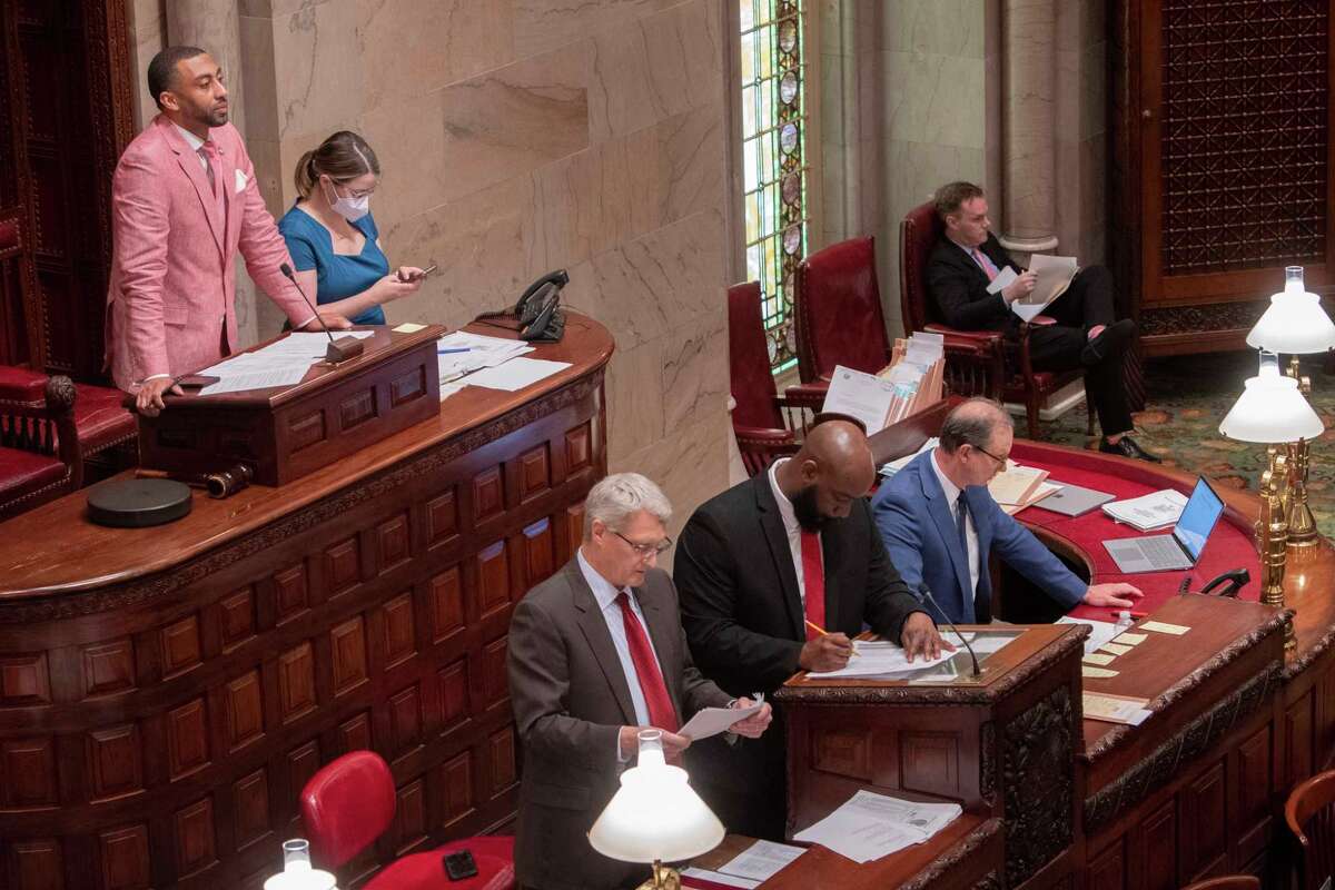 New York lobbyists hold sway in spite of shake-ups, scandals