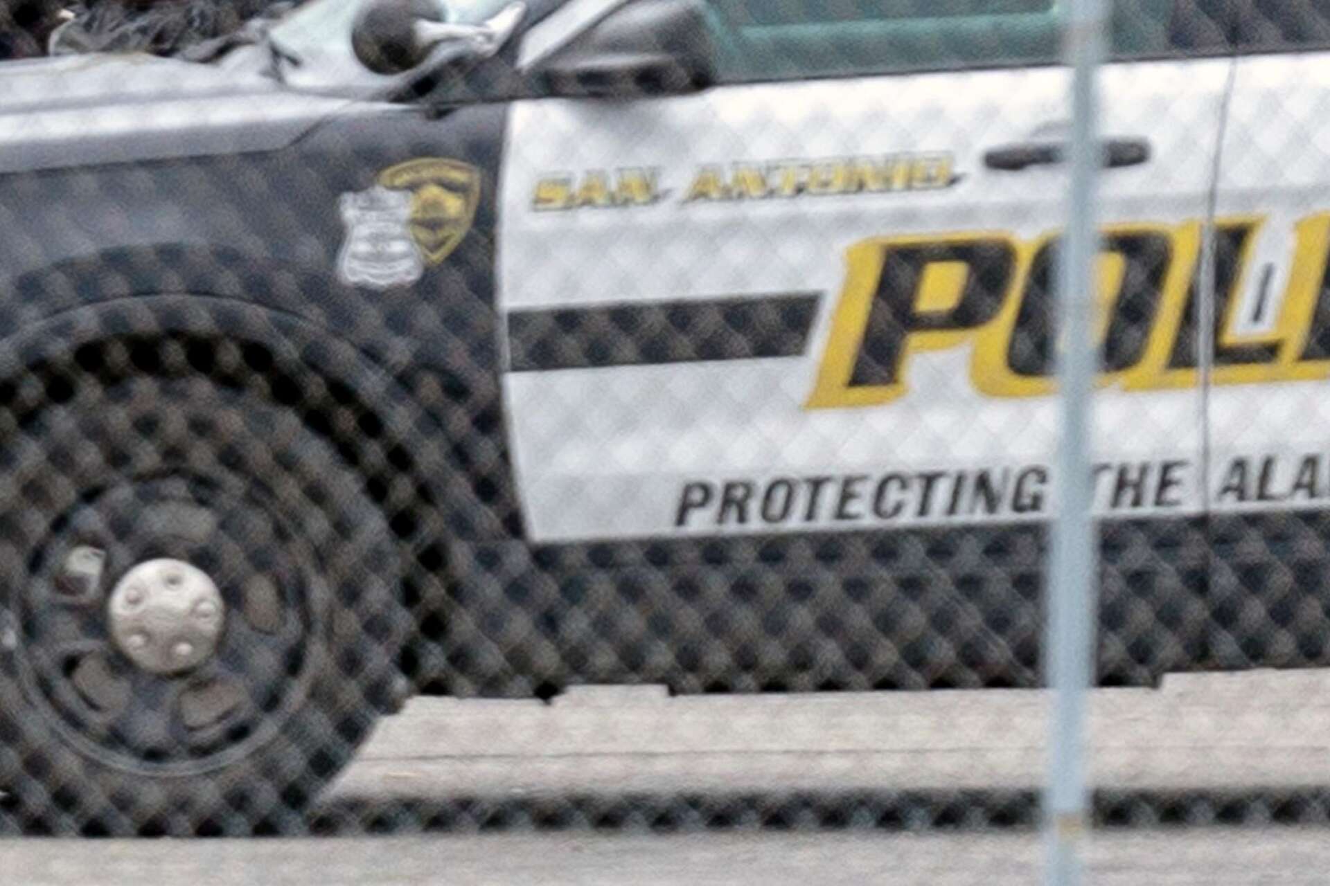 Crash near UTSA leaves young driver dead, injures six others