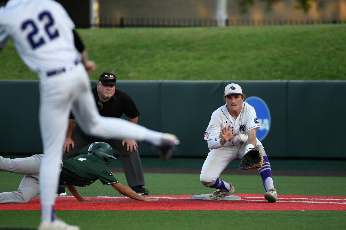 Ridge Point shuts out Strake Jesuit in Game 1 of region championship
