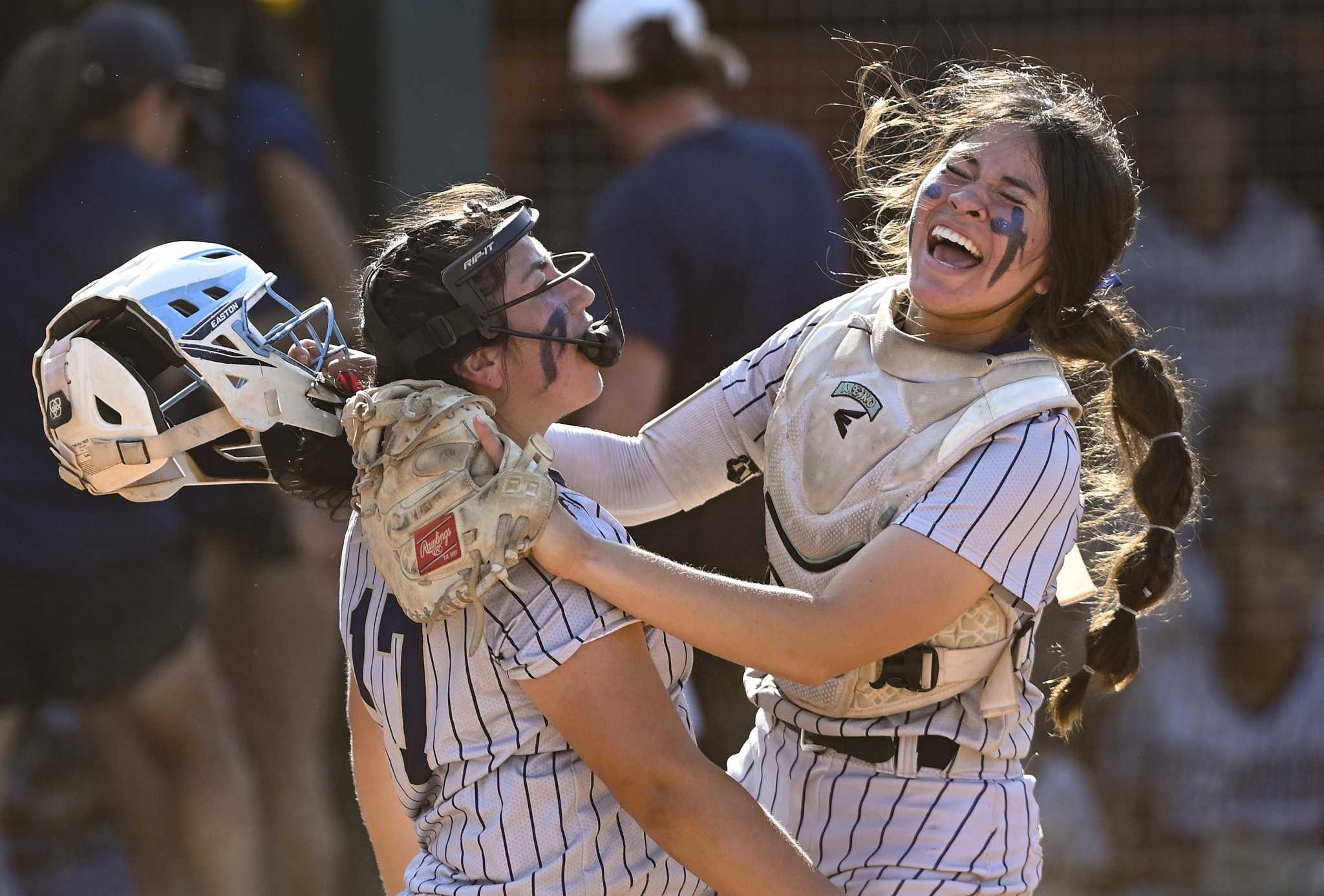 Rally sends O’Connor to state title game in softball