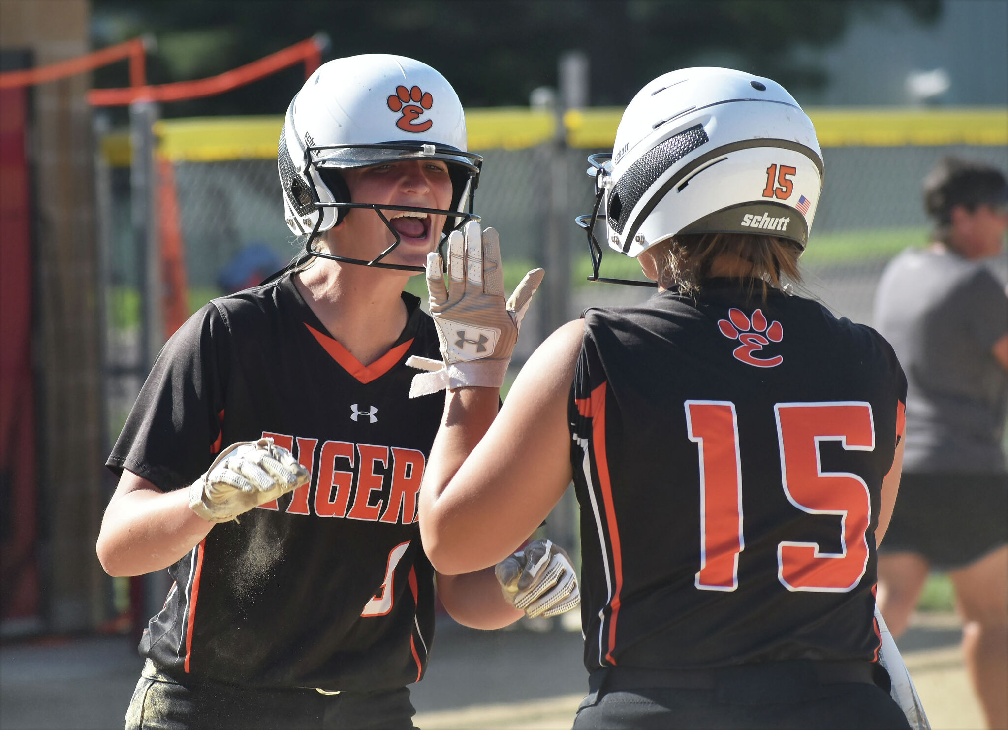 Edwardsville softball looks to be super against West Aurora