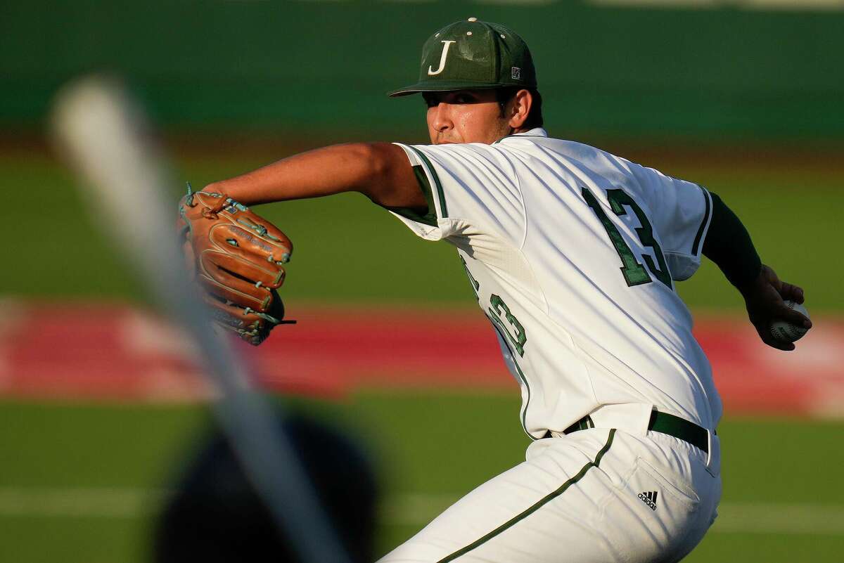 Ridge Point beats Strake Jesuit in Class 6A, Region III baseball series
