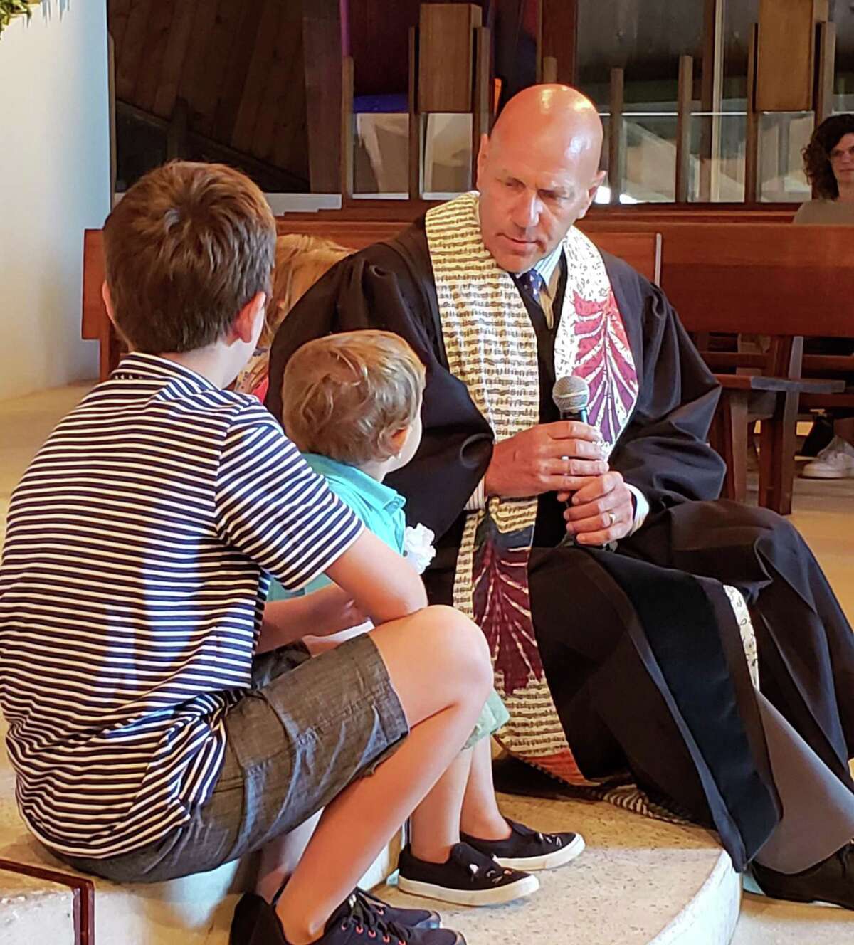 After 35 years, popular pastor John Livingston retires at Rowayton church