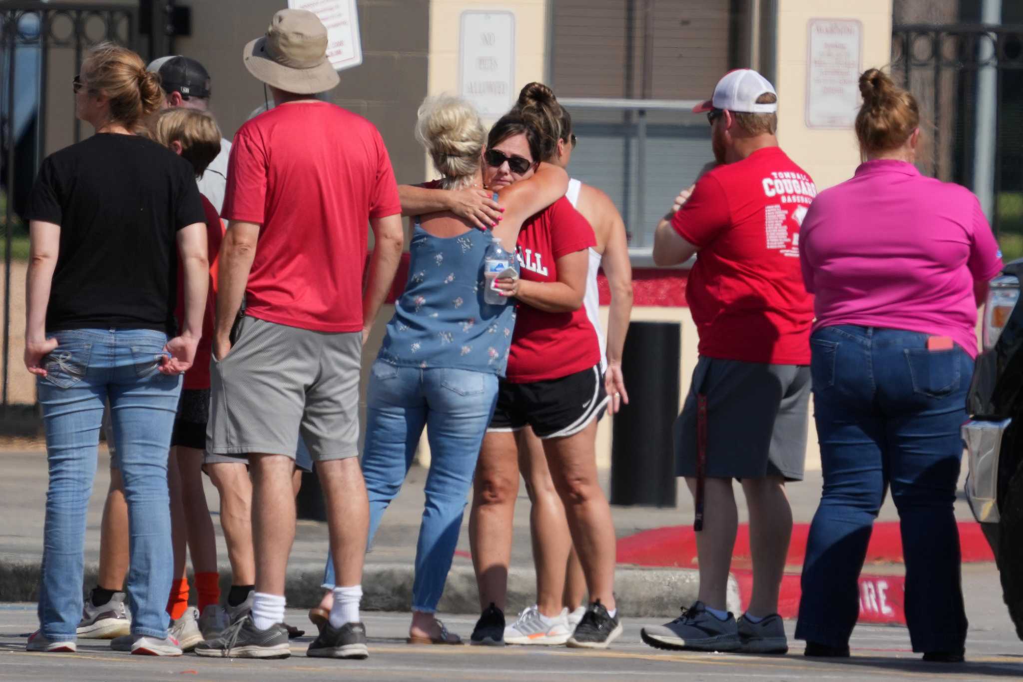 Tomball grieves loss of family slain by escaped Texas murderer