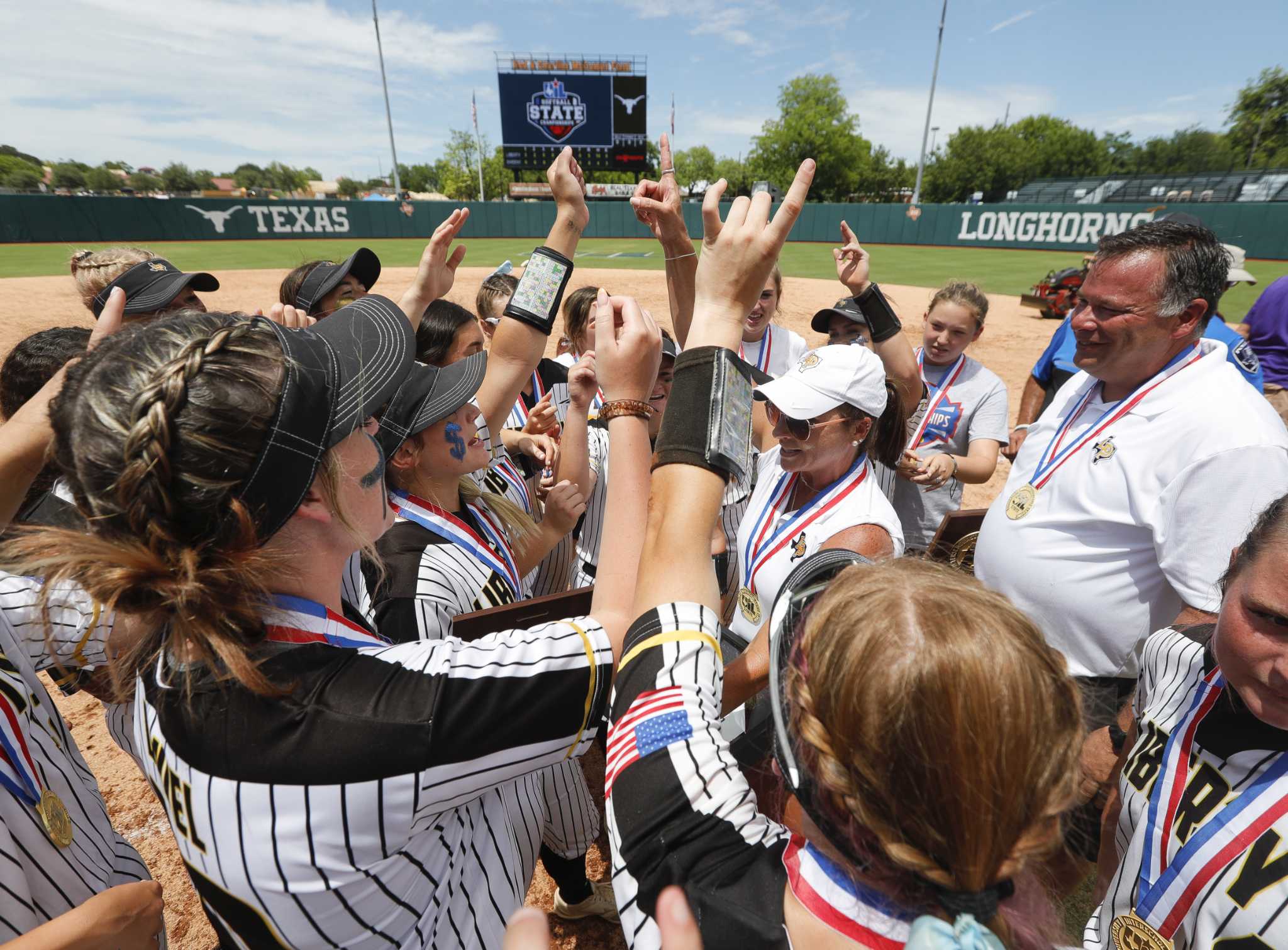 Liberty shuts out Sweeny to win second straight 4A UIL state softball title