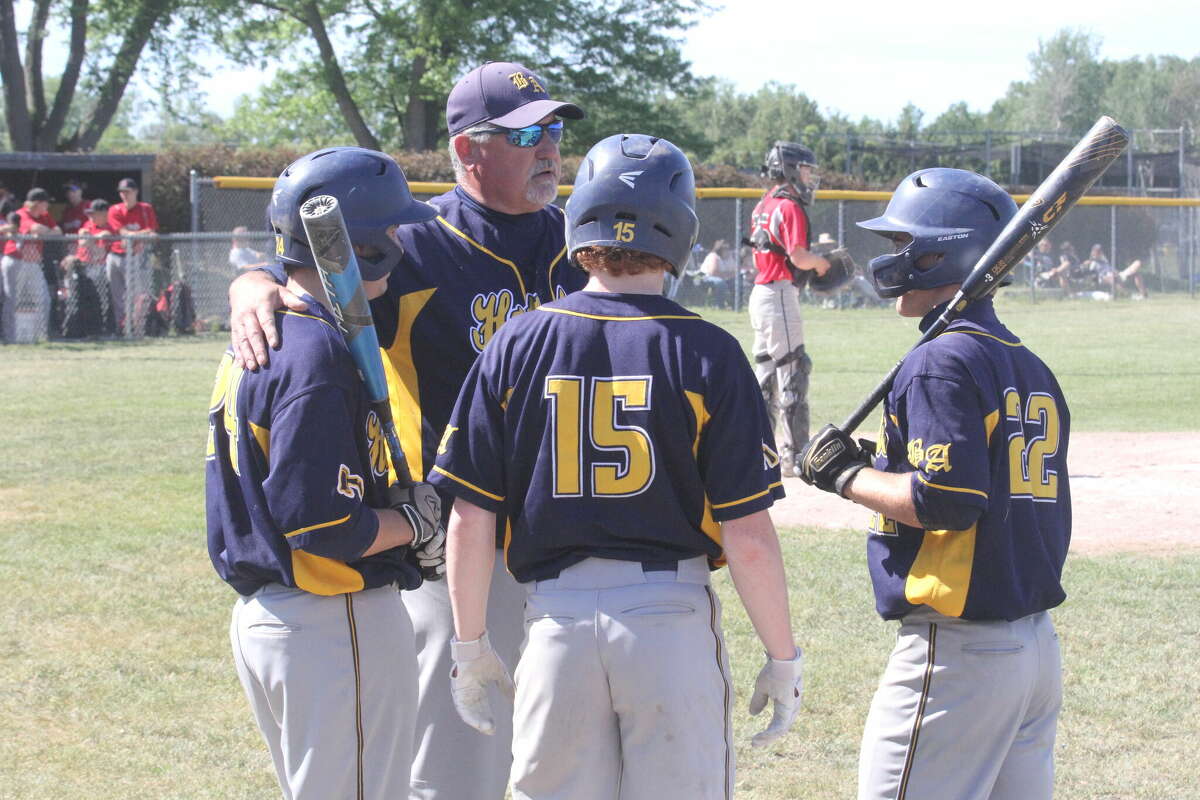 Bad Axe baseball wins district title