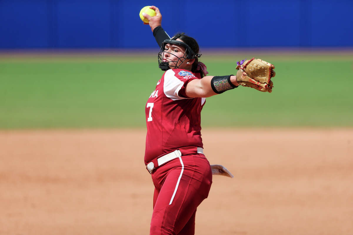 Women's College World Series: Oklahoma topples Texas