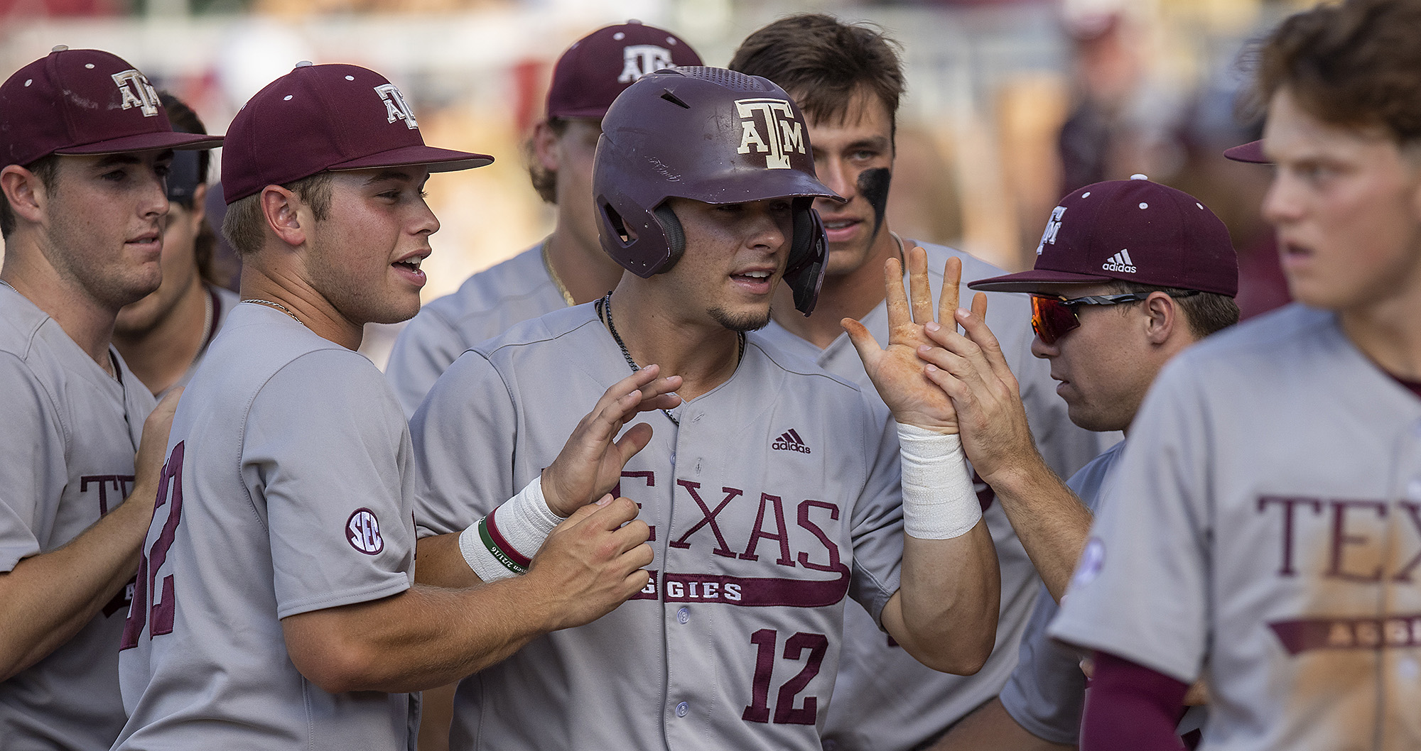 NCAA baseball: Texas A&M rallies past Louisiana
