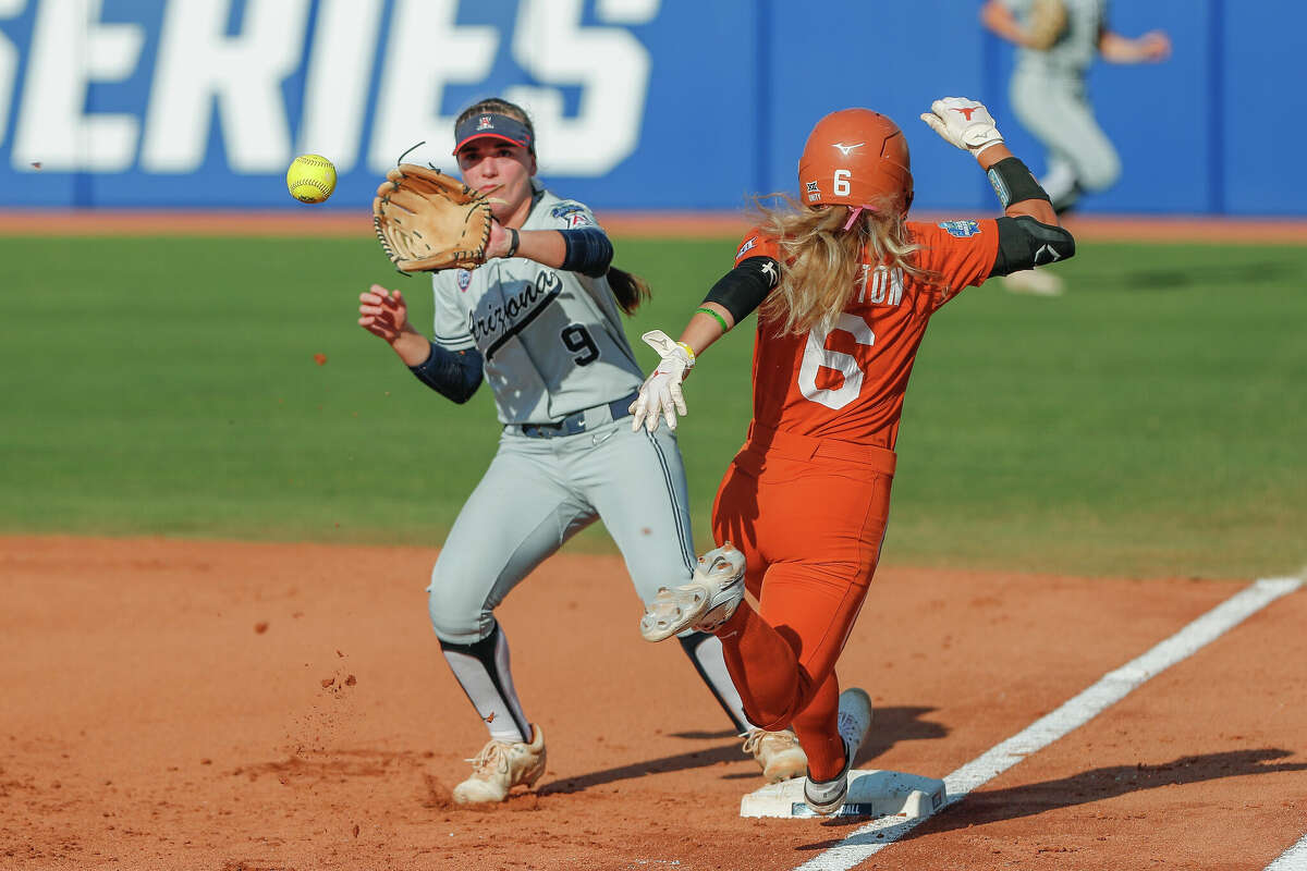 Women's College World Series: Texas heads to semifinals
