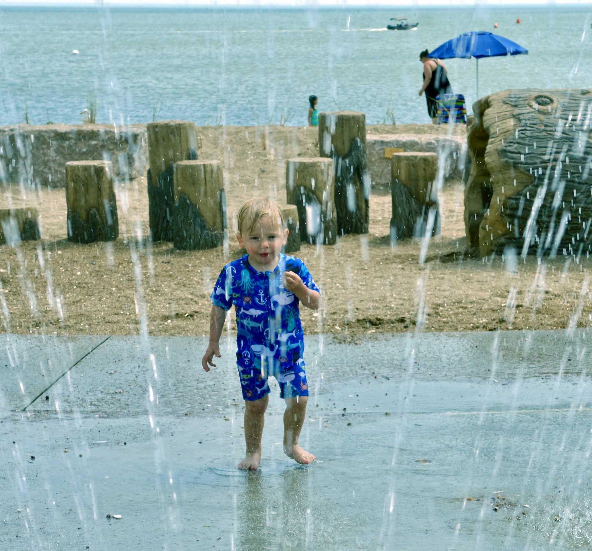 New splash pad opens on Jacobs Beach in Guilford: 'So much fun'