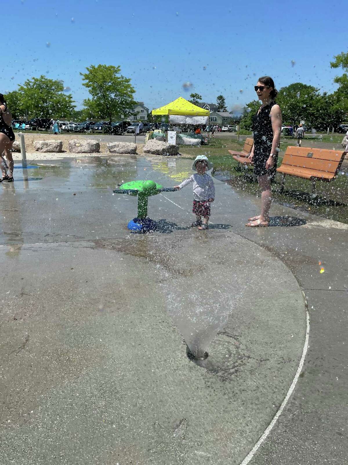 New splash pad opens on Jacobs Beach in Guilford: 'So much fun'