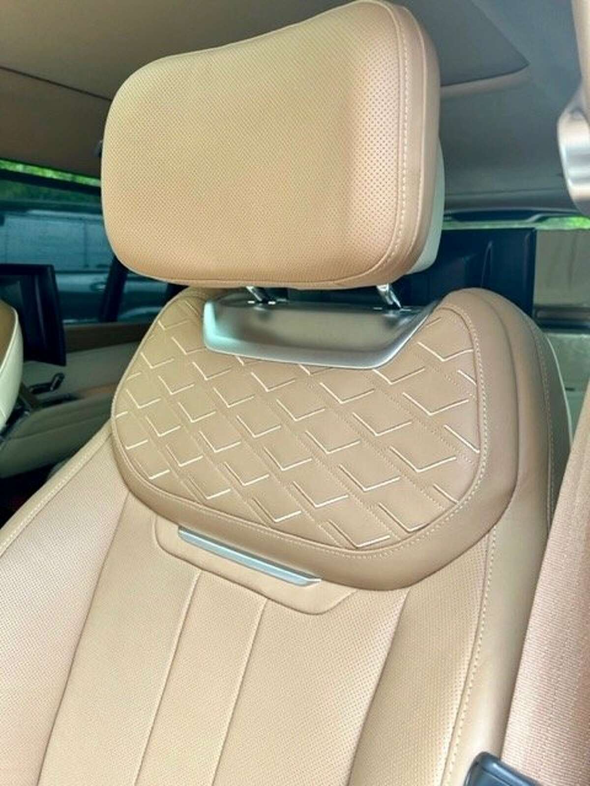 2022 Range Rover SV LWB Is The Pinnacle Of $200K+ Luxury