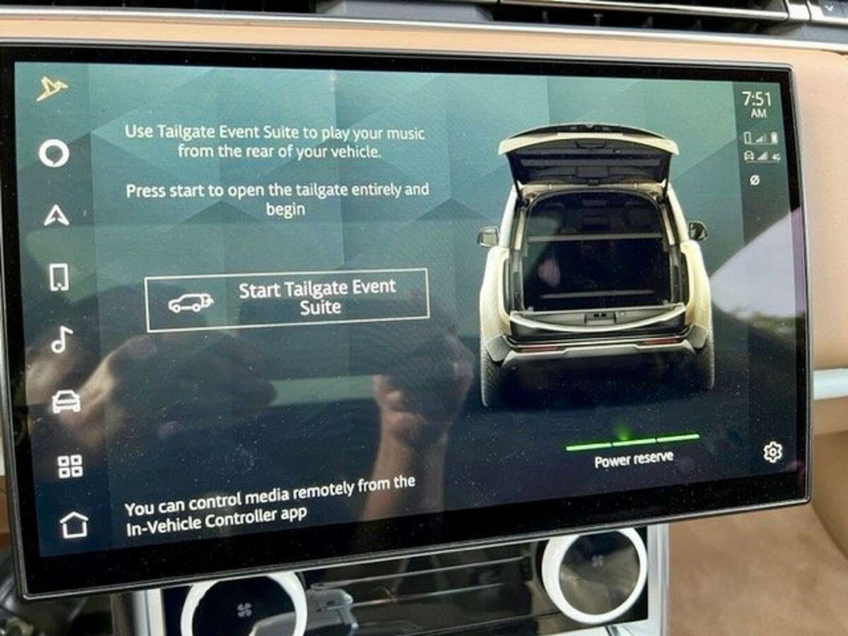 2022 Range Rover SV LWB Is The Pinnacle Of $200K+ Luxury