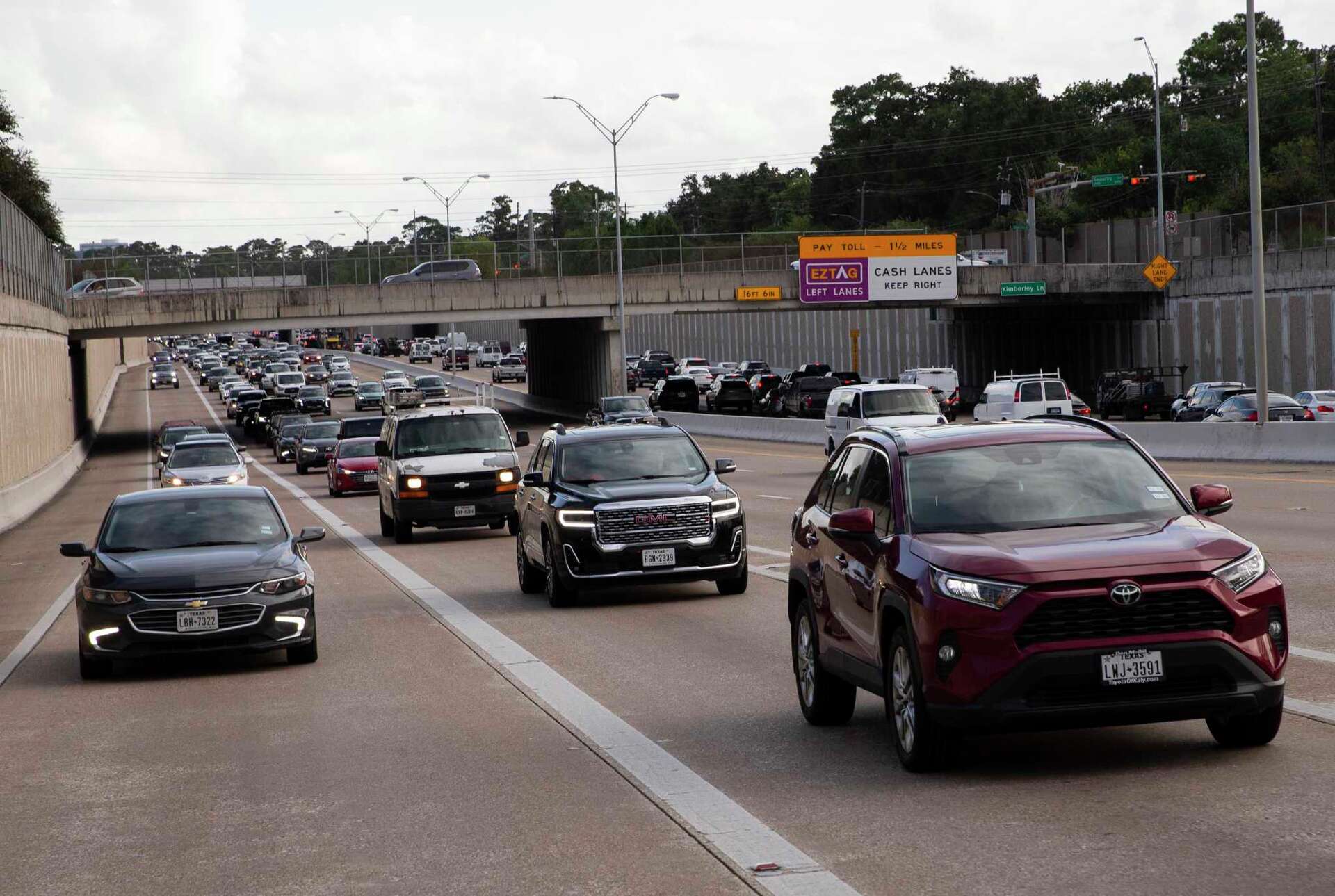 Harris County to remove cash toll signs, close lanes in effort to ...