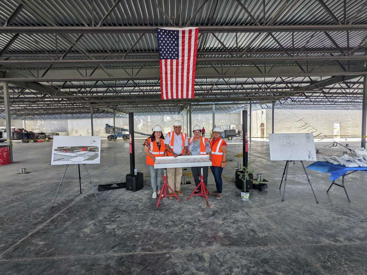 AEP hosts 'topping off' ceremony to commemorate new service center