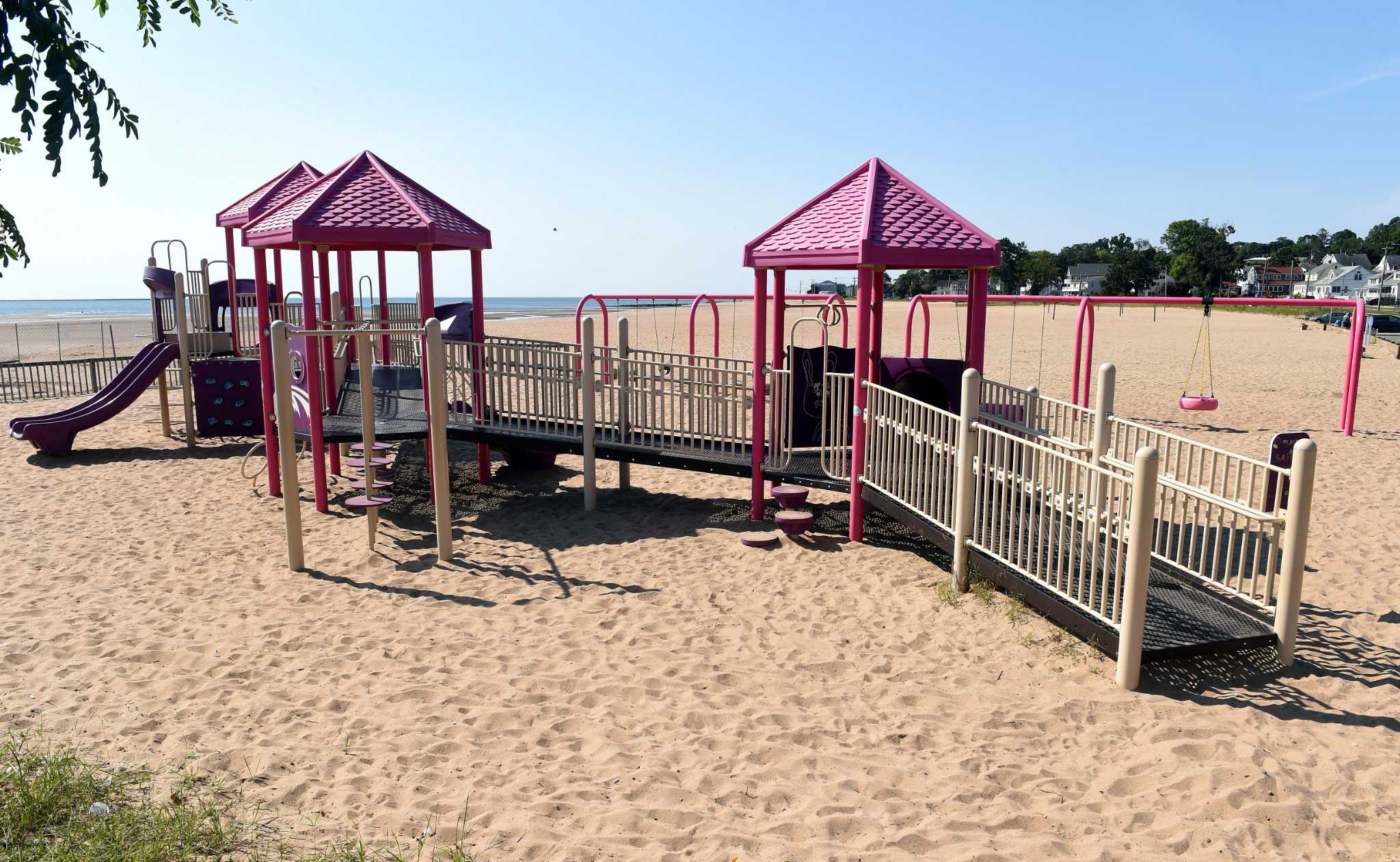 Father sues New Haven schools over field trip near-drowning
