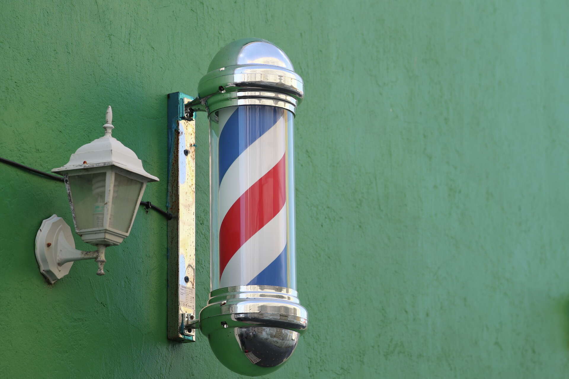 Barber and social media influencer Vic Blends does more than cut hair ...