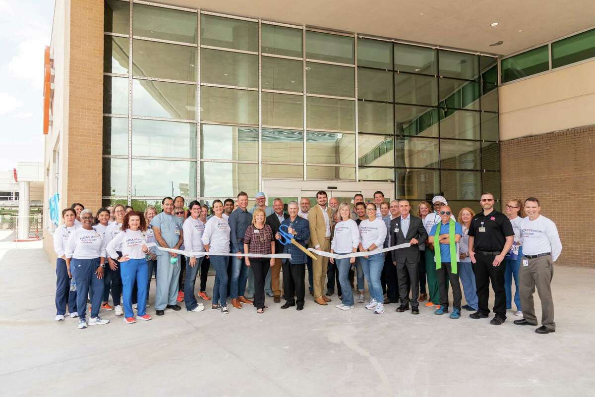 Bay briefs: Creekside students, food pantry partner for outreach program