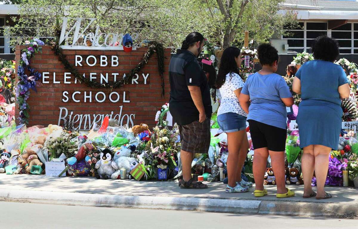 Robb Elementary set to be demolished, Uvalde mayor confirms