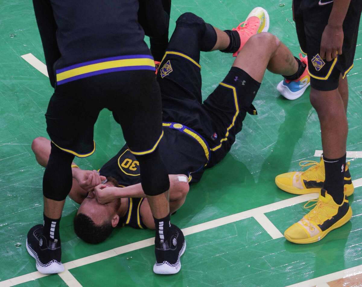 Warriors’ Steph Curry injures foot in Game 3 of NBA Finals