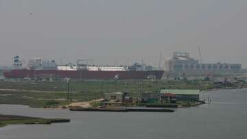 FERC allows Freeport LNG to begin restart after explosion