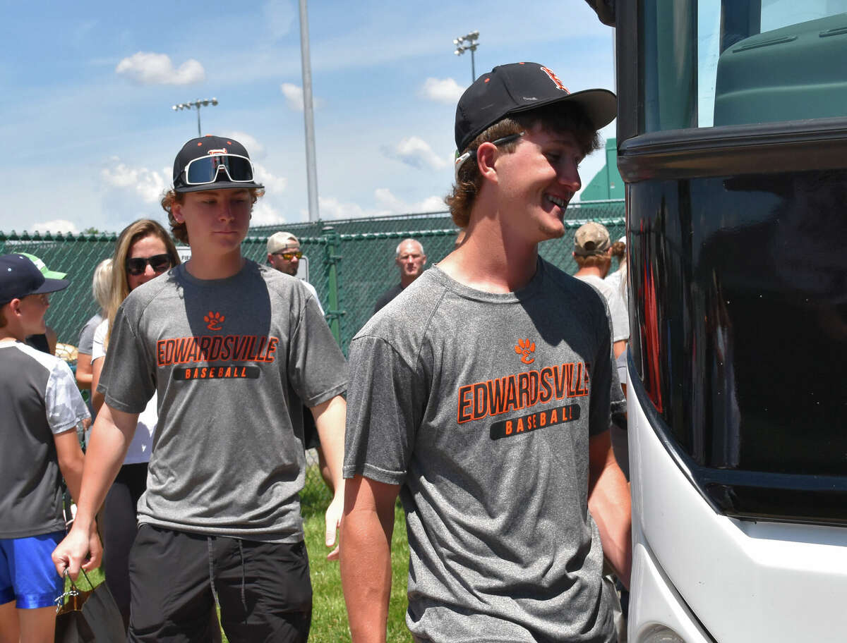 Edwardsville baseball, softball teams hit the road for state