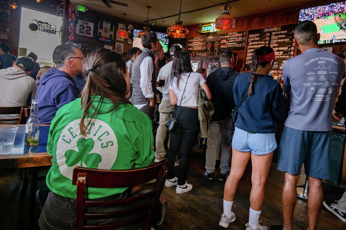 Watching Warriors-Celtics Game 3 at SF's most Boston bar
