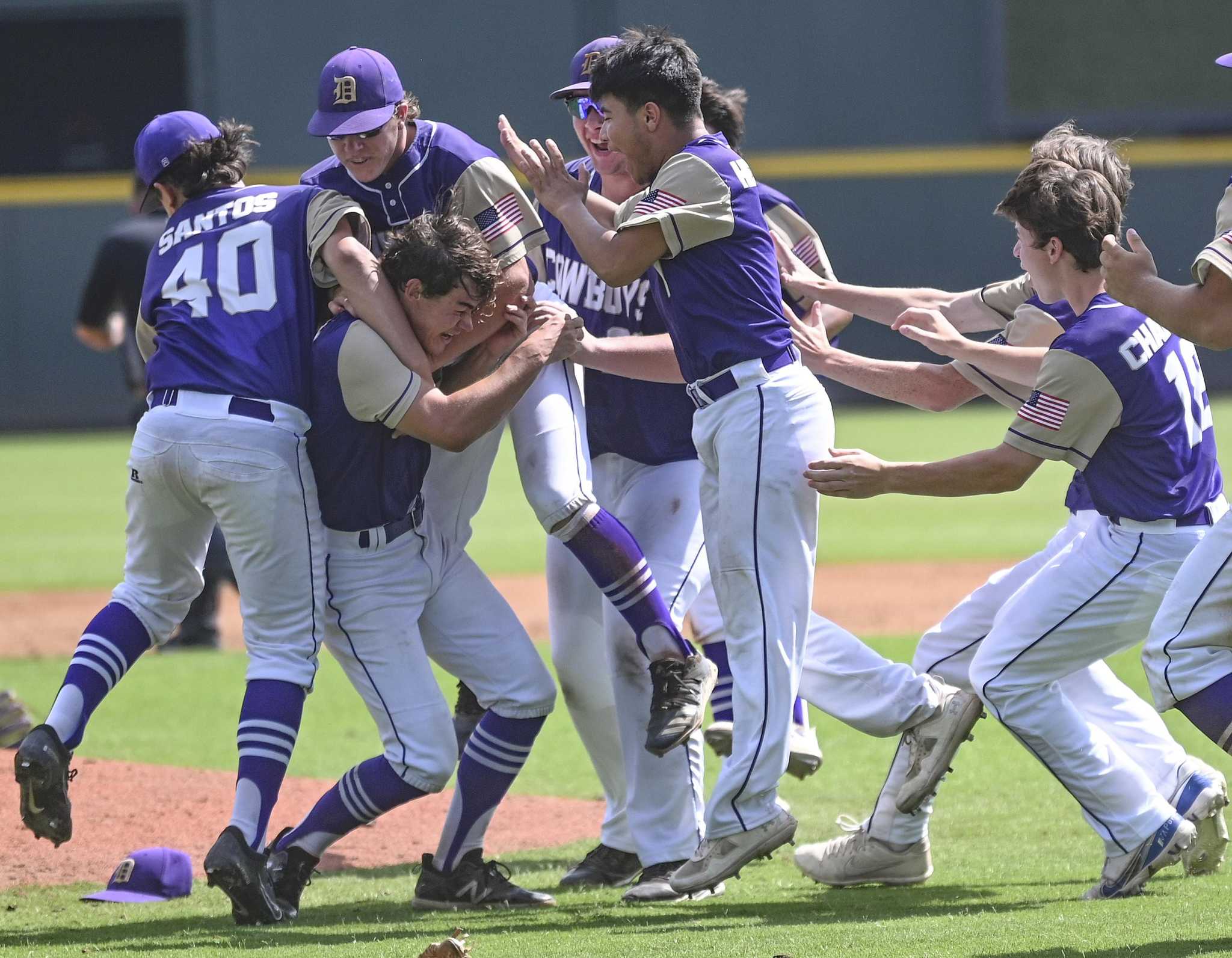 For D’Hanis dads, celebration gets sweeter with age