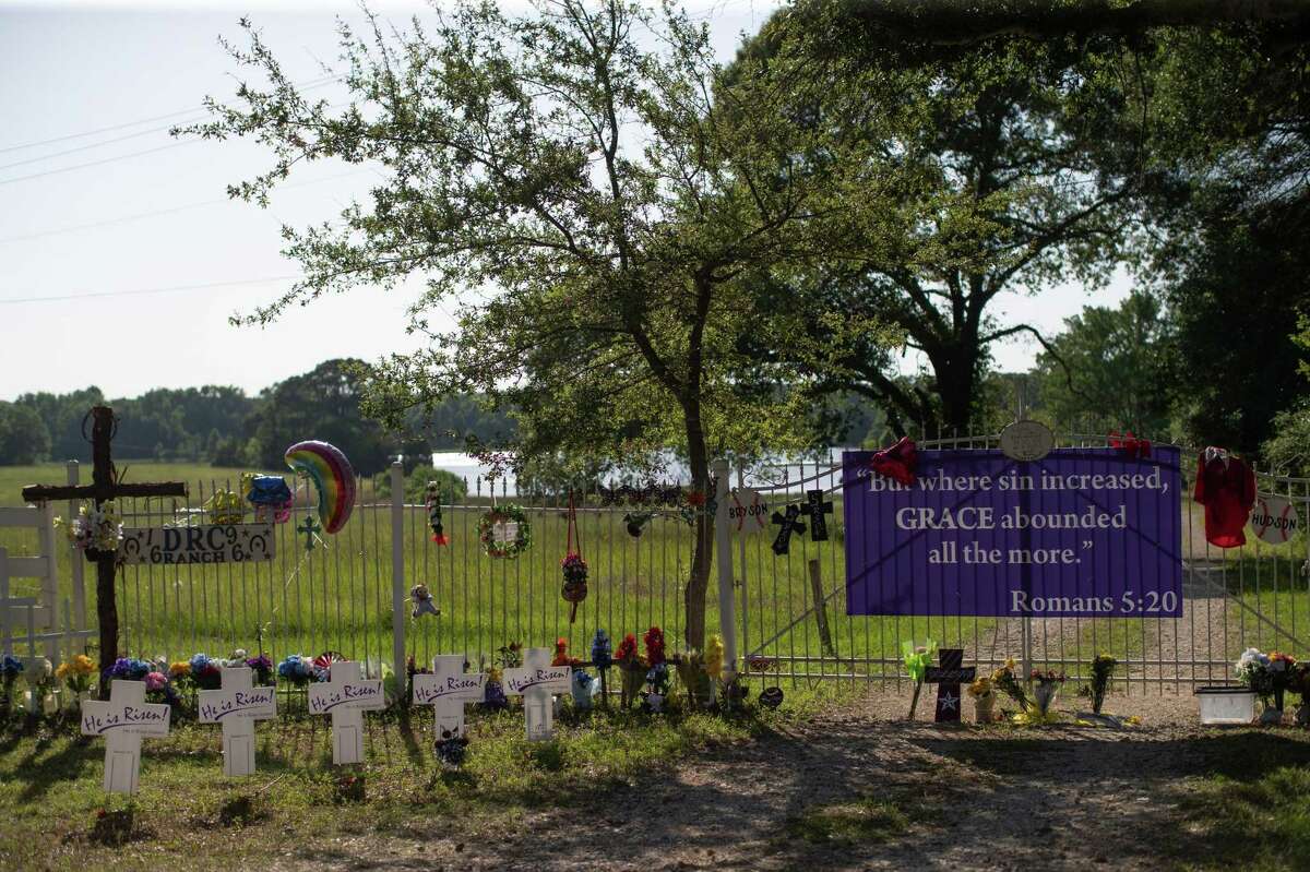 Texas prisoner, who killed 5 from Tomball, may have used handcuff key ...