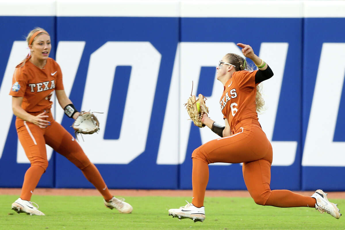 Women's College World Series: Oklahoma tops Texas for 6th title