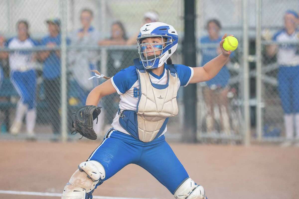 Southington softball sets national record with 20th state title ...