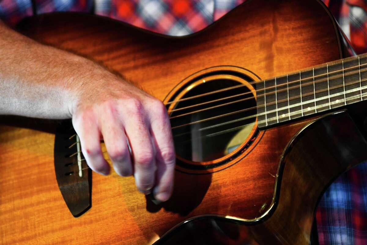 Country artists concert raises money for Uvalde families