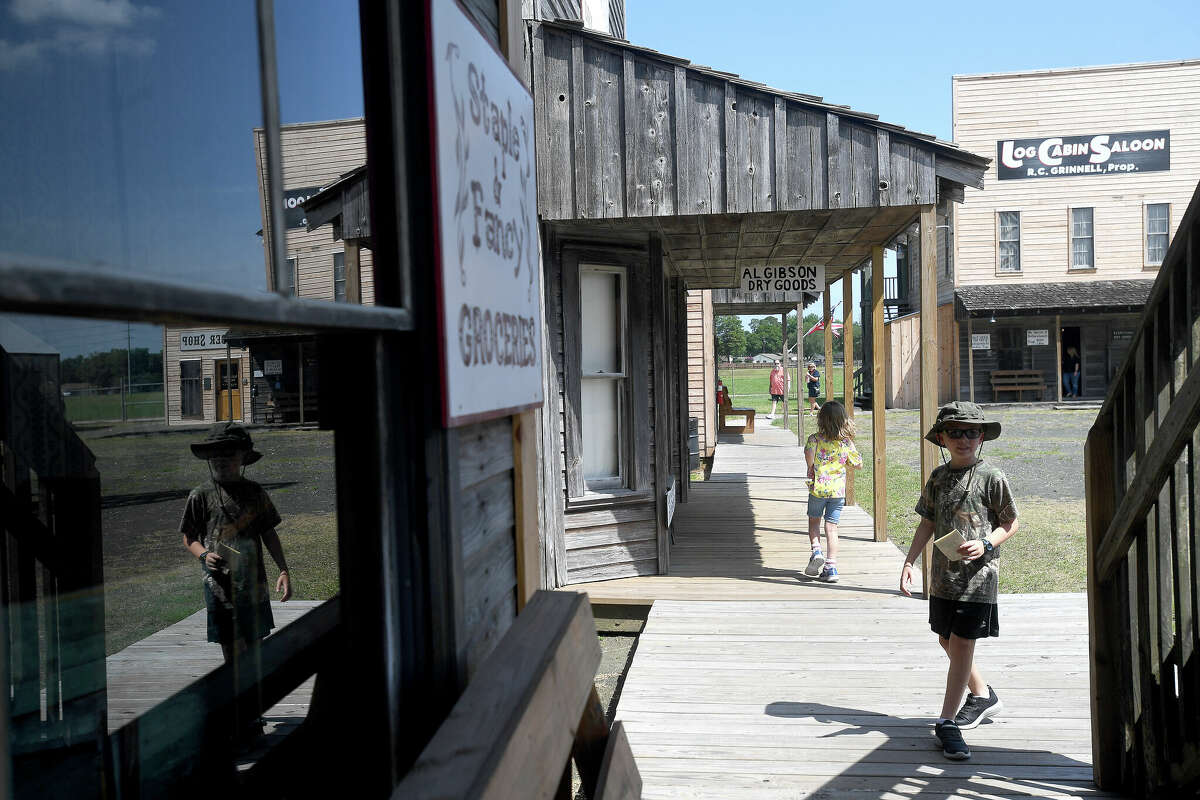 Spindletop Museum in Beaumont adds Clifton Cawley exhibit