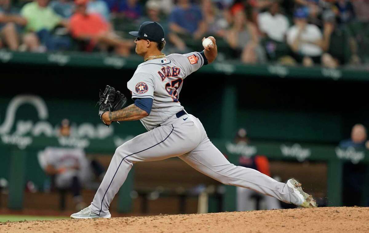 Houston Astros: Four-run eighth inning fuels victory over Rangers