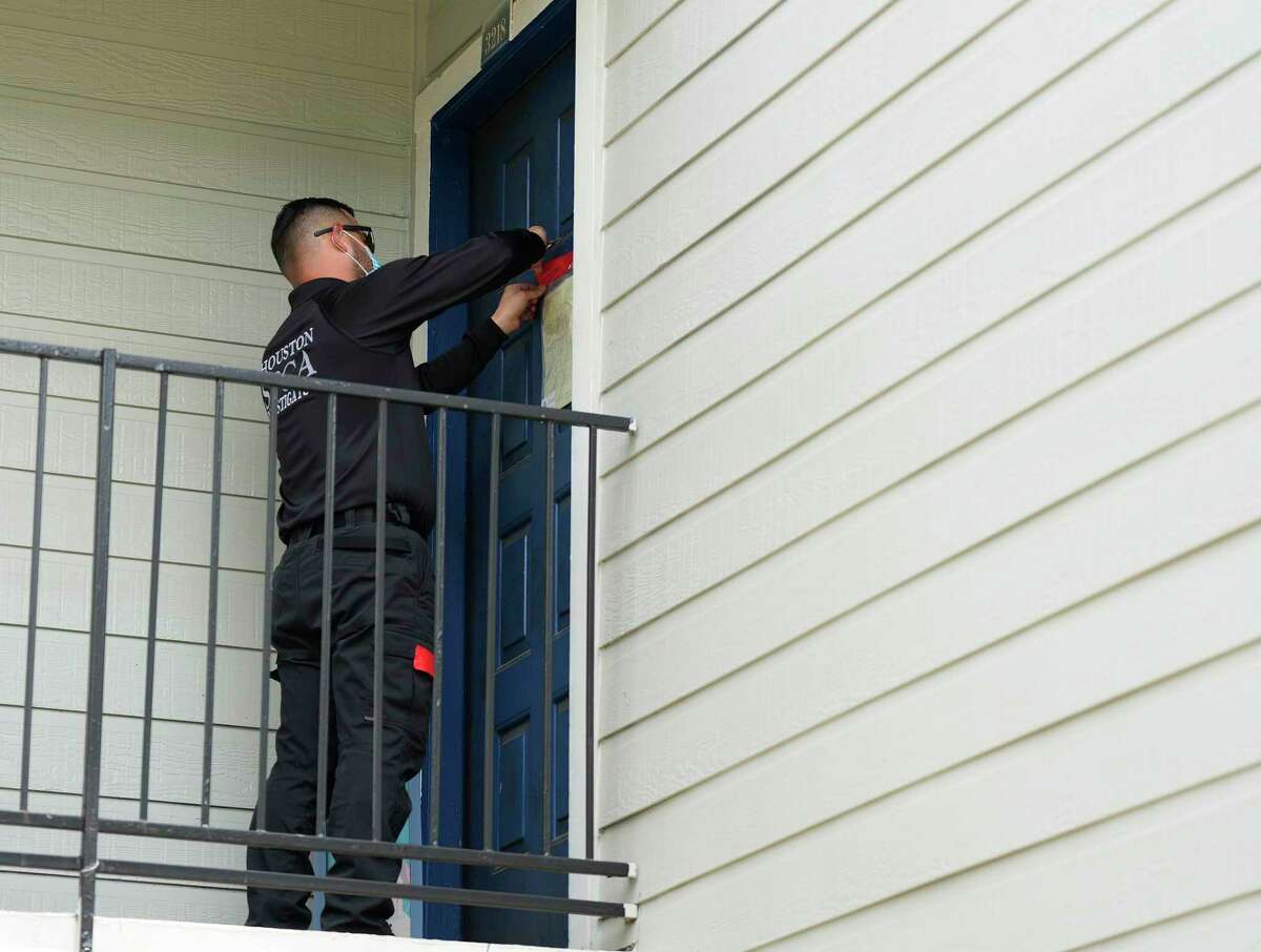 Houston heat killed 5 dogs in 1 week. Cruelty teams are swamped.