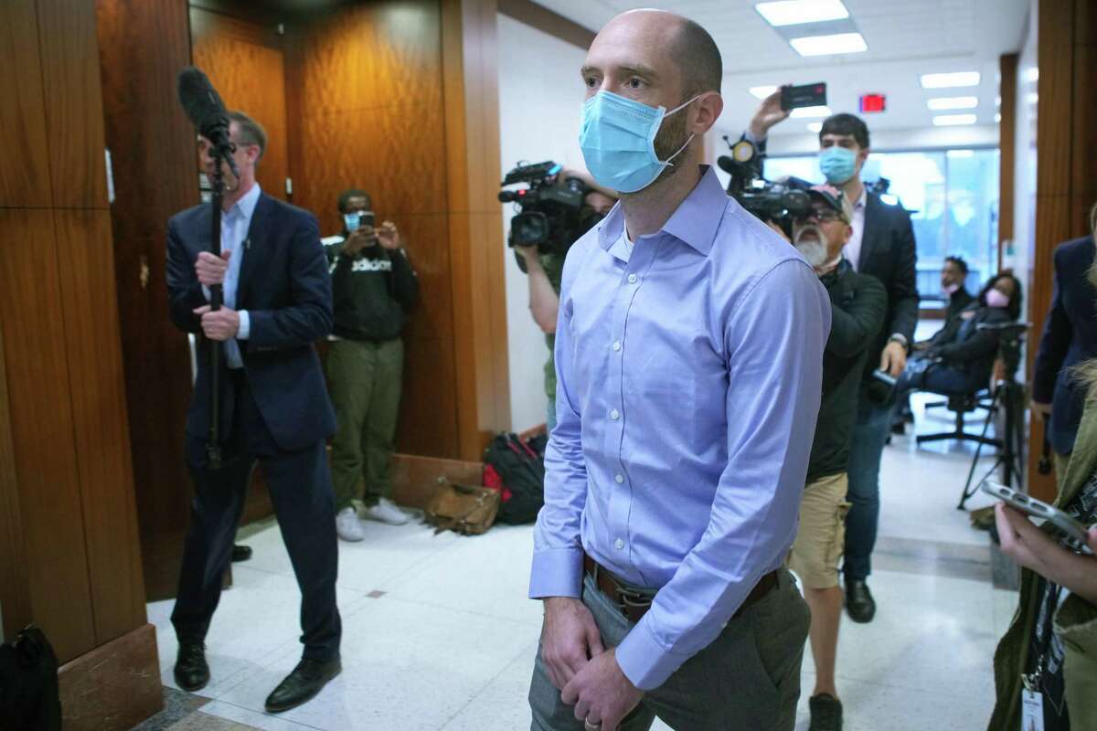 Judge scolds Hidalgo staffers' attorneys in COVID contract case